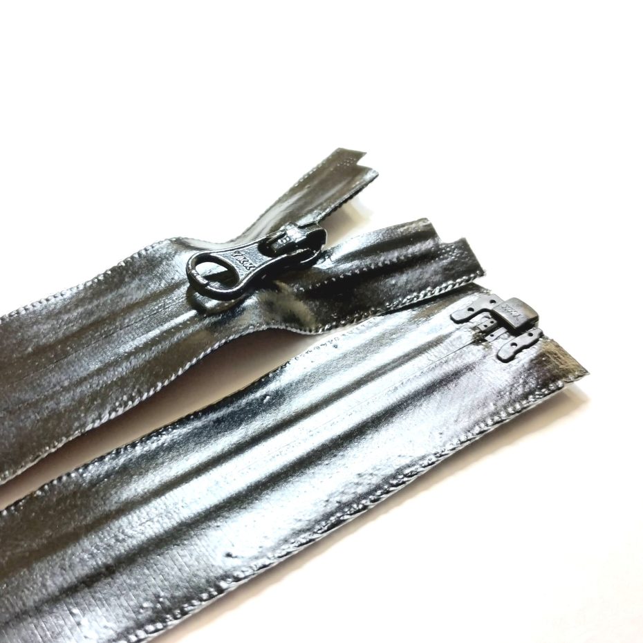 Water-Resistant zippers Archives - Adventurexpert